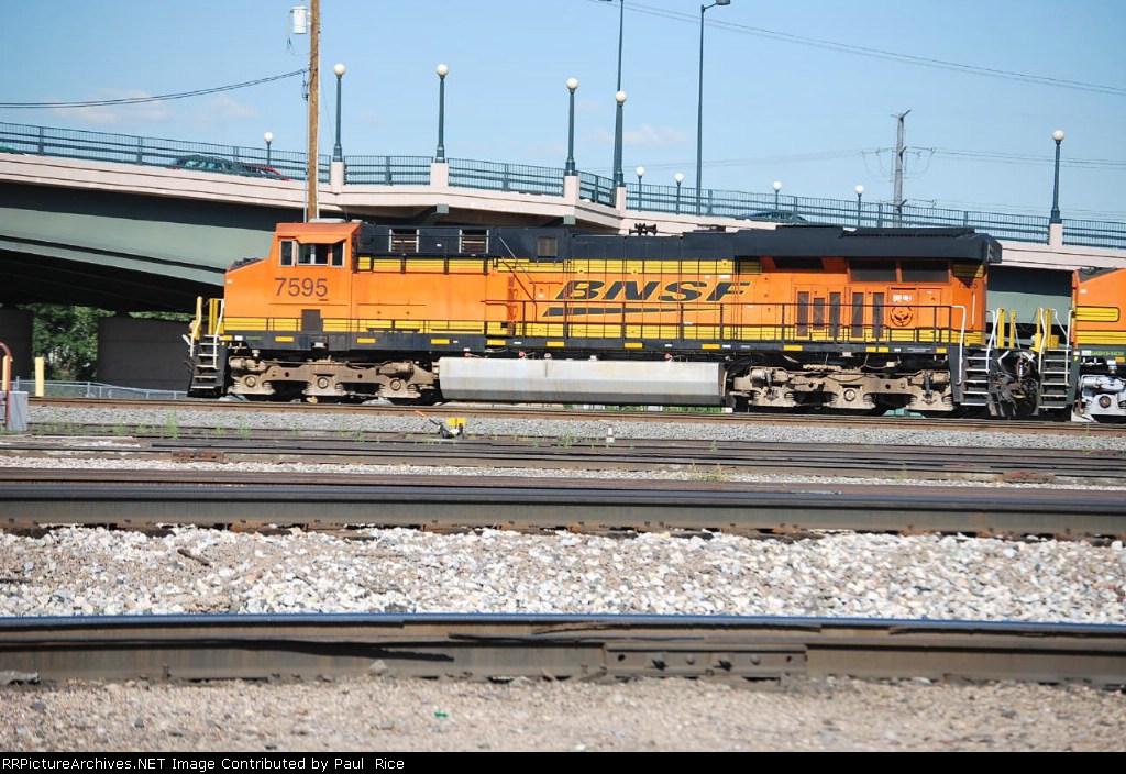 BNSF 7595